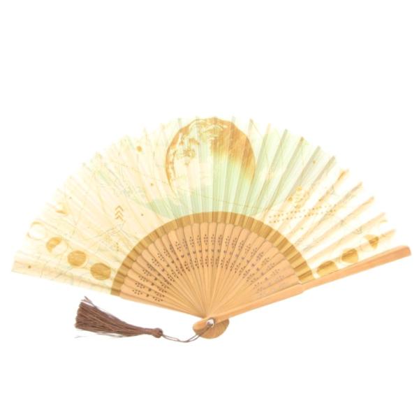 伊東歌詞太郎 美品 扇子 ベージュ 惑星柄 タッセル /NL メンズ レディース【実寸サイズ】全長 21cm　横幅 36cm　【色】ベージュ【状態】使用感が少なく、かなり状態の良い商品です。　　※あくまでも中古品ですので掲載写真や記載内容を...