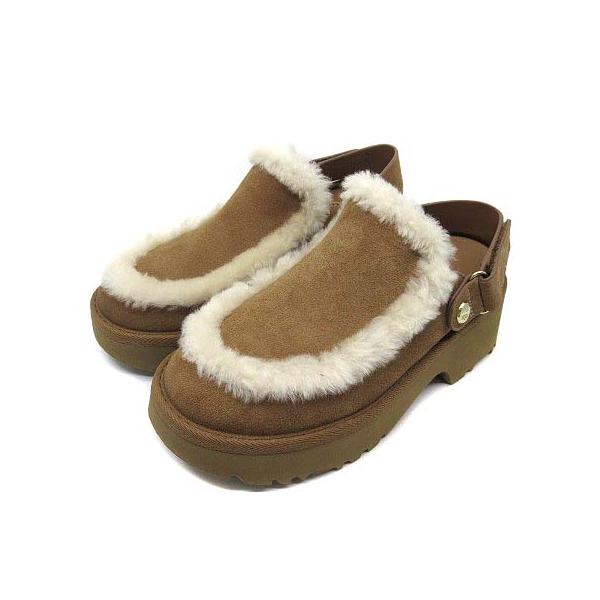 アグ UGG エスミー クロッグ Esmee Clog サンダル サボ チェスナット 1173331 新品同様 レディース【ブランド】アグ UGG【表記サイズ】USA 8UK 6EU 39JP 25【実寸サイズ】最大幅：11cm　アウトソー...