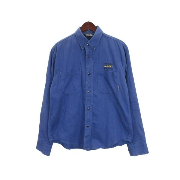 THE CUTRATE  刺繍 ボタンダウン シャツ 長袖 ネイビー L 250829E メンズ【表記サイズ】L【実寸サイズ】肩幅：49cm　身幅：56cm　着丈：68cm　袖丈：60cm　　【素材】コットン100％【色】ネイビー【状態】こ...