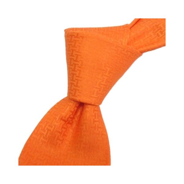 エルメス HERMES H柄 ネクタイ フランス製 オレンジ メンズ【ブランド】エルメス HERMES【実寸サイズ】大剣約7cm　全長約142cm　【素材】シルク100％【色】オレンジ【状態】保管ジワがございますが、使用感は少なく、状態の良...