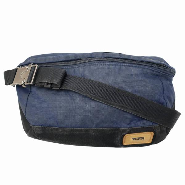 トゥミ TUMI 55819MIDO ボディーバッグ NAVY/BLACK(ネイビー/ブラック) メンズ【ブランド】トゥミ TUMI【実寸サイズ】持ち手の長さ：-cm　ヨコ：27cm　タテ：16cm　マチ：-cm　ショルダーの長さ：(最大)...