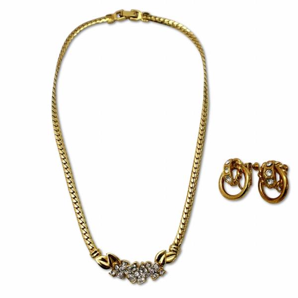 PIERRE BALMAIN ピエールバルマン クリスタルフープ イヤリング ラインストーン ネックレス ゴールド セット レディース【実寸サイズ】チェーンの長さ：41cm　トップの大きさ：5×1.2cm　イヤリング　タテ2.2cm　ヨコ2...