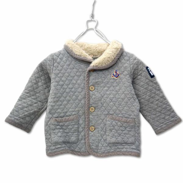 西松屋チェーン ボアカラー キルティング ジャケット 90 グレー キッズ【表記サイズ】キッズ　90【実寸サイズ】肩幅：23.5cm　身幅：29cm　着丈：30cm　袖丈：26cm　　【素材】本体　綿100％　中綿　ポリエステル100％　衿...