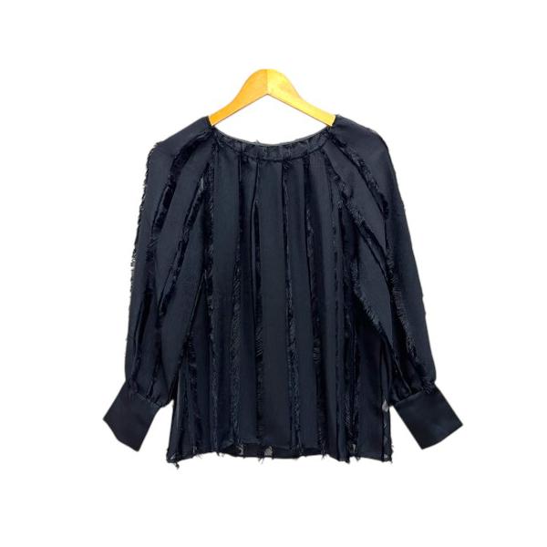 ドゥクラッセ DoCLASSE カットソー クルーネック フリンジ 長袖 7 紺 ネイビー レディース【ブランド】ドゥクラッセ DoCLASSE【表記サイズ】7【実寸サイズ】身幅：52cm　着丈：64cm　ゆき丈：71cm　　【素材】本体：...