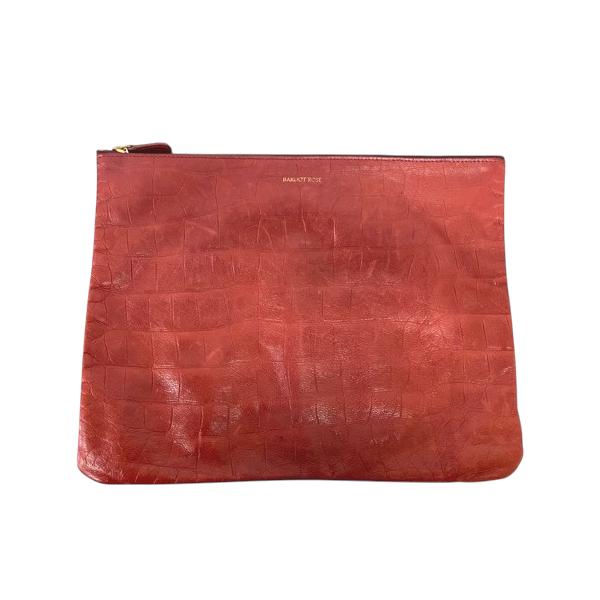 バルドロゼ BARDOT ROSE クラッチバッグ マルチポーチ レザー クロコ型押し ワンポイント ロゴ 赤 ワインレッド レディース【ブランド】バルドロゼ BARDOT ROSE【実寸サイズ】ヨコ：35cm　タテ：27.5cm　マチ：0...