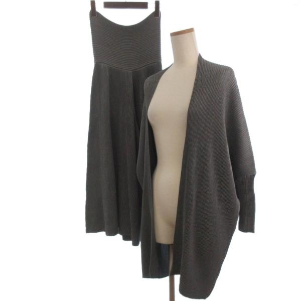 スペッチオ SPECCHIO シャトルプリーツ セットアップ ジャケット ワイドパンツ グレー 40 レディース【ブランド】スペッチオ SPECCHIO【表記サイズ】40【実寸サイズ】ウエスト：56〜cm　もも幅：40cm　裾幅：65cm　...