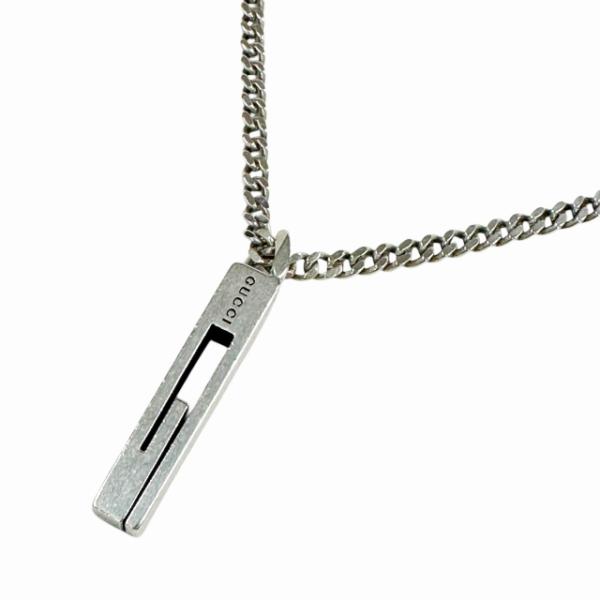 グッチ GUCCI Gロゴ チェーン ネックレス SV925 シルバー ブランド古着ベクトル 中古▲260317 メンズ【ブランド】グッチ GUCCI【実寸サイズ】チェーンの長さ：50cm　トップの大きさ：縦3×0.4cm　チェーン幅 0....