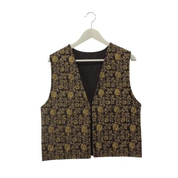 新品 アンプル Ample キルティングベスト 9 中綿 ノースリーブ 花柄 プリント ブラウス系 茶 トップス レディース【表記サイズ】9【実寸サイズ】身幅：50cm　着丈：51cm　　【素材】表地 綿100%　中わた ポリエステル100...