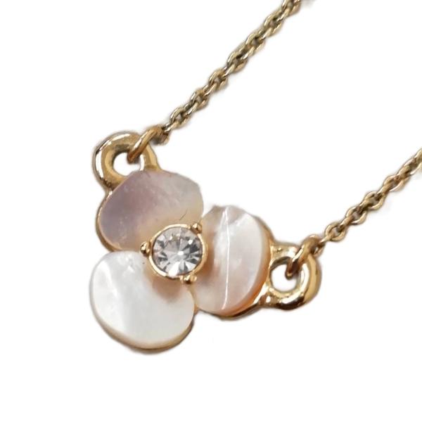 ケイトスペード KATE SPADE ディスコ パンジー ネックレス ミニペンダント ゴールドカラー レディース【ブランド】ケイトスペード KATE SPADE【実寸サイズ】チェーンの長さ：最長40cm　トップの大きさ：1.1×1.1(花部...