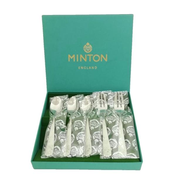 ミントン MINTON VS132 ヴィクトリア ストロベリー ティースプーン 3本 ケーキフォーク 2本 【実寸サイズ】スプーン　2.5cm×13cm　フォーク　2cm×14cm　【素材】メタル【状態】未使用品です。　※未使用品の商品では...