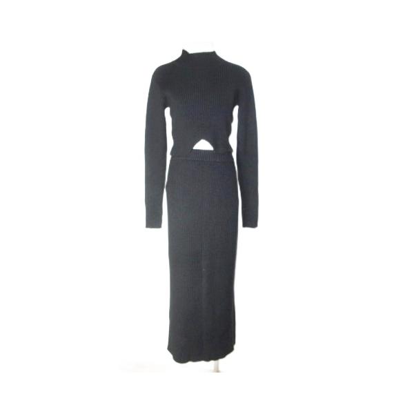 エヴリス EVRIS ニットセットアップ ロングスカート 長袖 リブ ハイネック 黒 ブラック フリーサイズ X レディース【ブランド】エヴリス EVRIS【表記サイズ】F【実寸サイズ】ジャケット 肩幅：28.5cm　ジャケット 身幅：33...