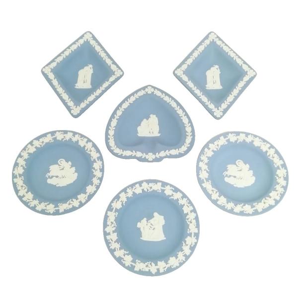 ウェッジウッド WEDGWOOD ジャスパー トレイ 小物入れ 小皿 6枚セット 【ブランド】ウェッジウッド WEDGWOOD【実寸サイズ】ひし形　約11.5cm×14.5cm　スペード形　約11.5cm×11.5cm　ラウンド形　約11c...