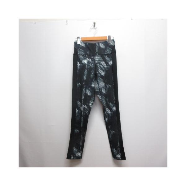 リーボック Reebok 美品 KIREIFIT AOP TIGHTS キレイフィット 総柄 タイツ Ｍ 黒 ブラック スポーツ レギンス レディース【ブランド】リーボック Reebok【表記サイズ】M【実寸サイズ】ウエスト：60-74cm...