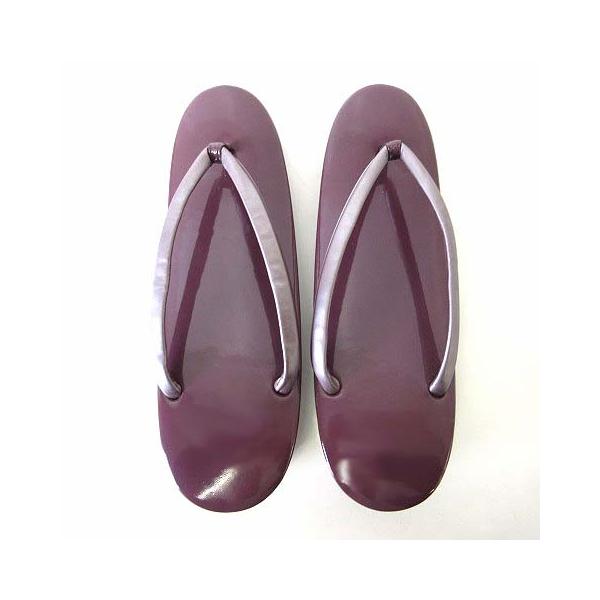 おき宗 草履 ぞうり エナメル M ラベンダー色 和装 くつ 靴 シューズ レディース【表記サイズ】記載なし(Mサイズ相当、実寸サイズもご参考にしてください)【実寸サイズ】最大幅：7.8cm　アウトソール：23.5cm　　【色】ラベンダー色...