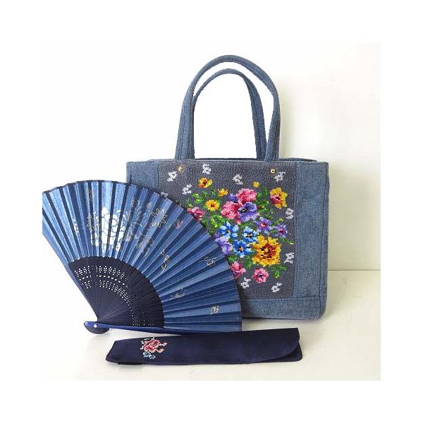 未使用品 レイクアルスター Lake Alster バッグ トートバッグ シェニール織り 花柄 扇子付 ブルーグレー 鞄 カバン 美品 レディース【ブランド】レイクアルスター Lake Alster 【実寸サイズ】持ち手の長さ：32cm　ヨ...