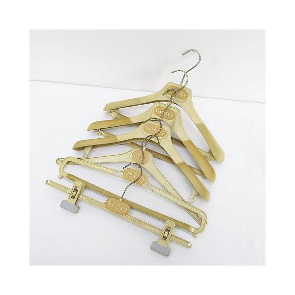 グッチ GUCCI ハンガー パンツハンガー 6本セット 形違い ベージュ系 ロゴ 文字 小物 その他【ブランド】グッチ GUCCI【実寸サイズ】肩幅 35.5〜40cm　パンツハンガー幅 36〜37cm　【色】ベージュ系（画像参照）【状態...