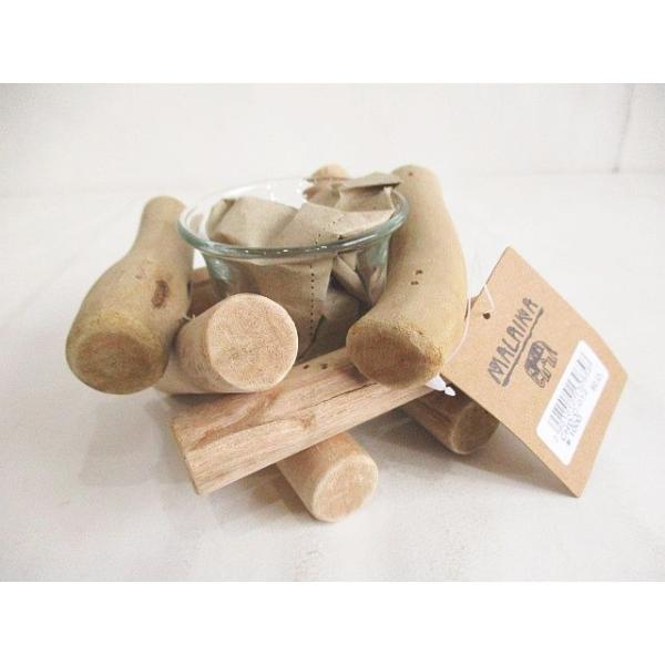 未使用品 MALAIKA マライカ CHD-C-012 キャンドルスタンド 木製 キャンドルホルダー 【実寸サイズ】ヨコ：14cm　タテ：7cm　　【素材】木製【色】（画像参照）【状態】未使用品です。この機会に是非。。【ランク】S【自社品番...