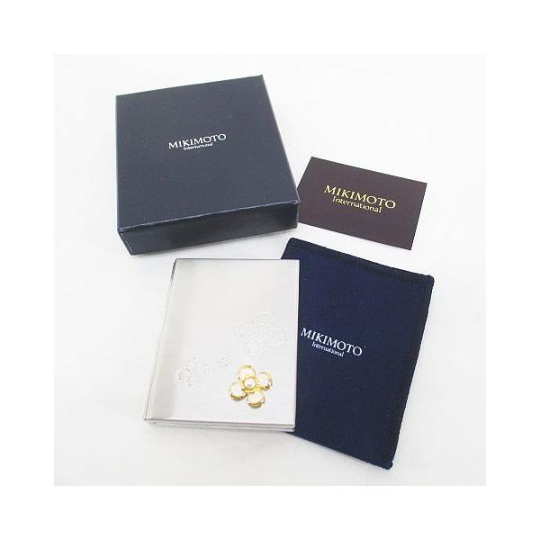 ミキモト MIKIMOTO 手鏡 2つ折りコンパクトミラー ミニミラー 鏡 拡大鏡 フラワーモチーフ シルバー系 ケース付き 小物 レディース【ブランド】ミキモト MIKIMOTO【実寸サイズ】5×6.5cm　【色】シルバー系（画像参照）【...