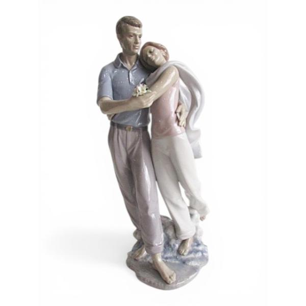 LLADRO リヤドロ 磁器人形 6842 幸せな人生 フィギュリン 陶芸 工芸品 西洋陶磁 インテリア 置物 その他【実寸サイズ】ヨコ：14cm　タテ：36cm　　【素材】磁器【色】（画像参照）【状態】若干の使用感は感じられますが、特に目...