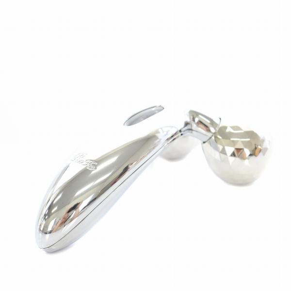 リファ ReFa カラット CARAT 美顔器 美顔ローラー 保存箱付き シルバーカラー PEC-L1706 /YT その他【表記サイズ】表記サイズなし※実寸サイズをご確認ください。【実寸サイズ】全長 約15cm　幅 約2〜9cm　【素材】...