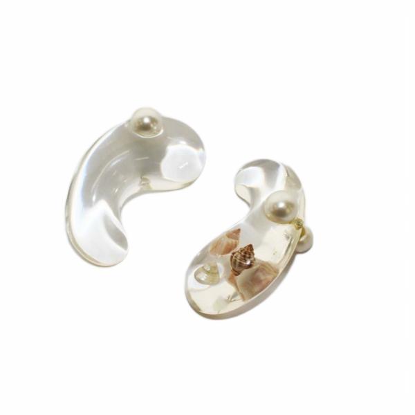 イリア アシミネ iria ashimine ピアス シェル 貝殻 クリア /KH レディース【実寸サイズ】ヨコ：5.5cm　タテ：3cm　マチ：2cm　　【色】クリア【状態】若干の薄汚れと片方のピアスポストに針が貫通しております。　　※全...