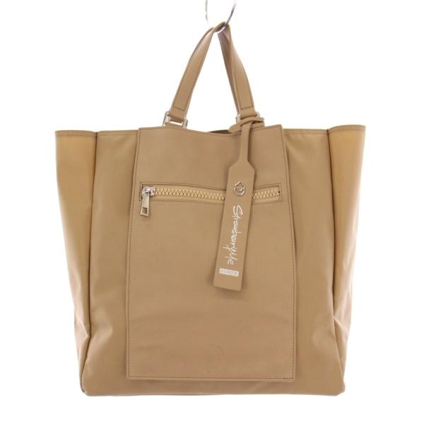 ストロベリーミー Strawberry Me KARAKURI カラクリ トートバッグ ハンドバッグ レザー ロゴチャーム ベージュ /BB レディース【実寸サイズ】持ち手の長さ：約29cm　ヨコ：約40cm　タテ：約30.5cm　マチ：約...