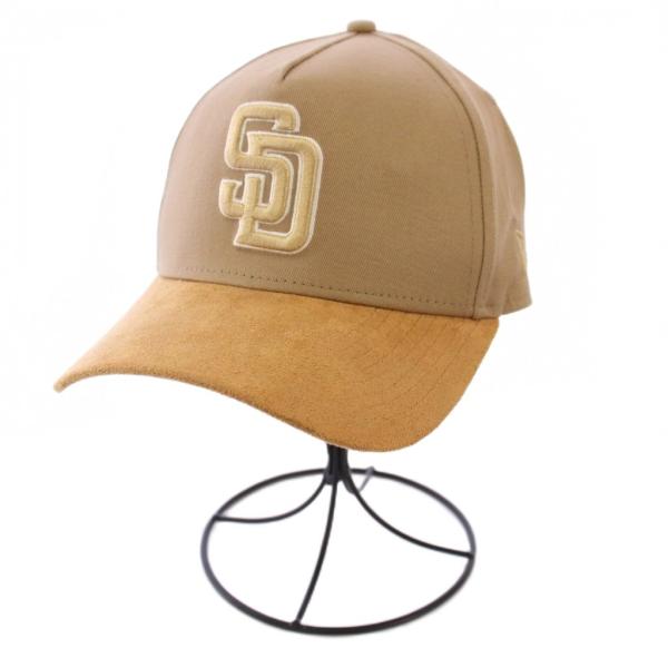 ニューエラ NEW ERA San Diego Padres 9FORTY キャップ 帽子 ロゴ ベージュ /BM メンズ【ブランド】ニューエラ NEW ERA【実寸サイズ】つば：7cm　頭周り：56.5cm　　【素材】本体 綿　バイザー ...