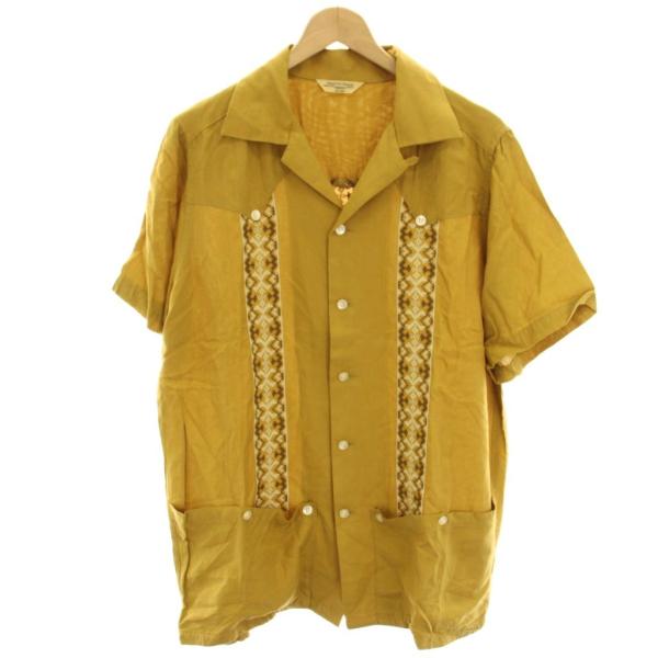 バルデ77 Varde77 オープンカラーシャツ カジュアルシャツ 2 マスタードイエロー 刺繍 半袖 /HN メンズ【ブランド】バルデ77 Varde77【表記サイズ】2【実寸サイズ】肩幅：41cm　身幅：55cm　着丈：69cm　袖丈：...