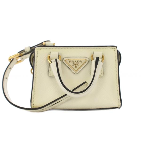 プラダ PRADA サファイアーノ バッグチャーム レザー 三角プレート 白 /KH ■OH レディース【ブランド】プラダ PRADA【実寸サイズ】ヨコ：8cm　タテ：6cm　マチ：4cm　　【素材】レザー【色】白 ホワイト【状態】使用感が...