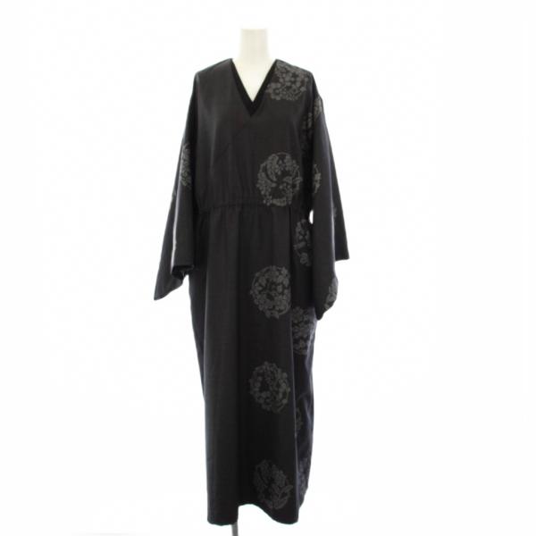 ソウソウ SOU SOU ワンピース ロング 長袖 総柄 L グレー /KH レディース【ブランド】ソウソウ SOU SOU【表記サイズ】L【実寸サイズ】肩幅：45cm　身幅：57cm　袖丈：51cm　総丈：129cm　　【素材】表地 毛、...