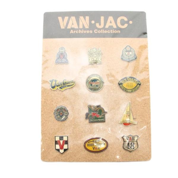 ヴァン ヂャケット アーカイブズコレクション ピンバッジセット 12点セット コルクボード 真鍮 シルバーカラー VA-00683 その他【ブランド】ヴァン ヂャケット VAN JAC【表記サイズ】表記サイズなし※実寸サイズをご確認ください...