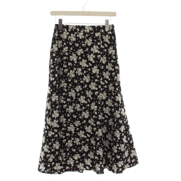 スローブ イエナ SLOBE IENA  フレアスカート ロング 花柄 黒 白 /YM ■MA レディース【ブランド】スローブ イエナ SLOBE IENA 【表記サイズ】表記なし実寸サイズをご参考下さい。【実寸サイズ】ウエスト：64cm　...