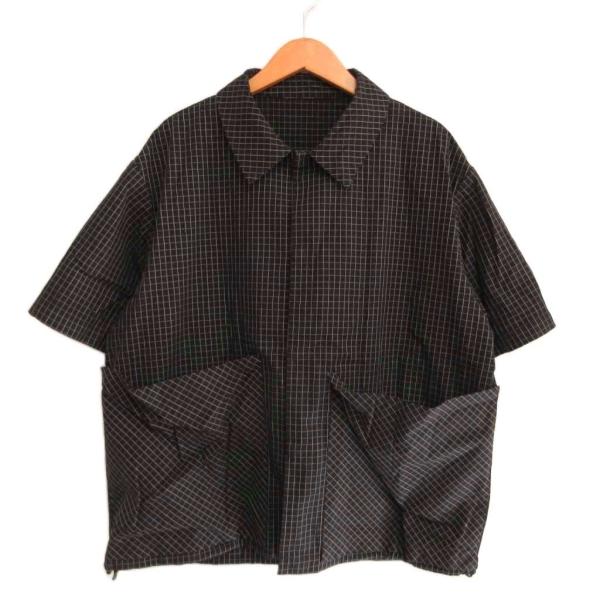 コモンディバイザー Common Divisor シャツ 半袖 チェック柄 2 黒 ブラック 白 ホワイト メンズ【表記サイズ】2【実寸サイズ】肩幅：49cm　身幅：56cm　着丈：65cm　袖丈：24cm　　【素材】コットン【色】黒 ブラ...