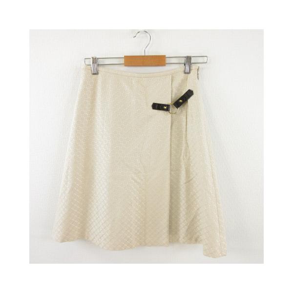 未使用品 creel horaire ひざ丈スカート フレア 総柄 ベージュ 38 *A433 レディース【表記サイズ】38（日本サイズM相当）【実寸サイズ】ウエスト：66cm　ヒップ：90cm　スカート丈：55cm　　【素材】表地 レーヨ...