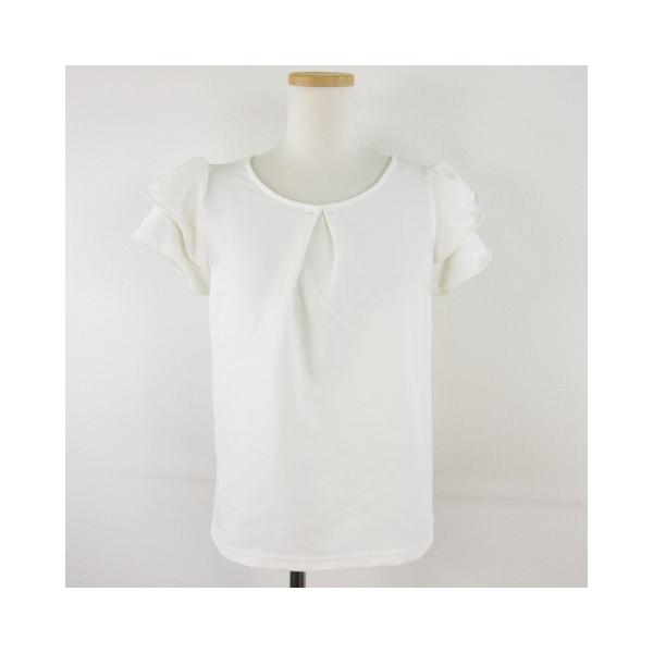 Lundi カットソー 半袖 ストレッチ オフホワイト 白 M *A230 レディース【表記サイズ】M【実寸サイズ】肩幅：34cm　身幅：42cm　着丈：54cm　袖丈：14cm　　【素材】ポリエステル90% ポリウレタン10%【色】オフホ...