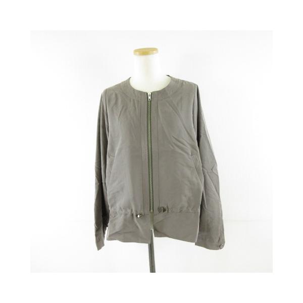 エムビールーカスカシェット MBルーカスカシェット MB LUCAS cachette ノーカラージャケット ジップアップ 長袖 薄手 カーキ 緑 02【ブランド】エムビールーカスカシェット MBルーカスカシェット MB LUCAS cac...