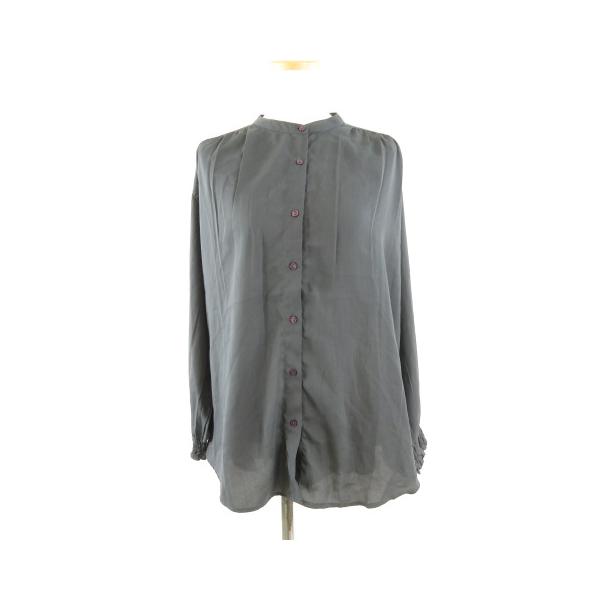 iro no hi シャツ ブラウス 長袖 グレー M *T731 レディース【表記サイズ】M【実寸サイズ】肩幅：48.5cm　身幅：64cm　着丈：75.5cm　袖丈：51cm　　【素材】ポリエステル100%【色】グレー【状態】使用感が少...