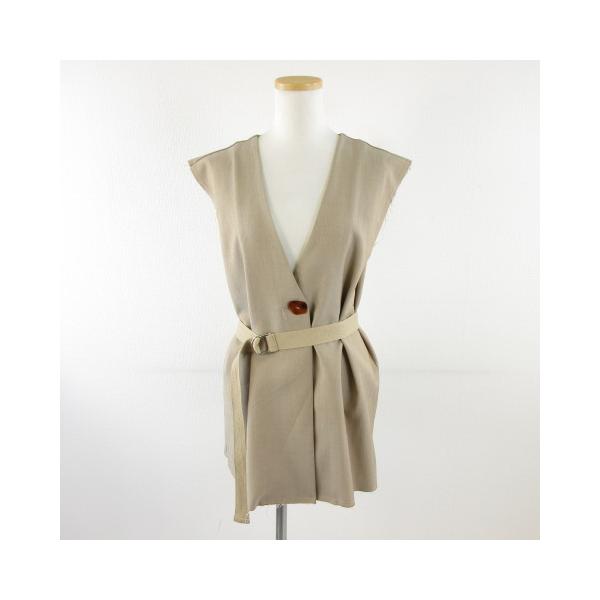 セレクトモカ SELECT MOCA ベスト ジレ ベージュ F *A741 レディース【表記サイズ】F【実寸サイズ】身幅：51cm　着丈：68cm　　【素材】ポリエステル96% ポリウレタン4%【色】ベージュ【仕様】・ベルト付き　・ストレ...