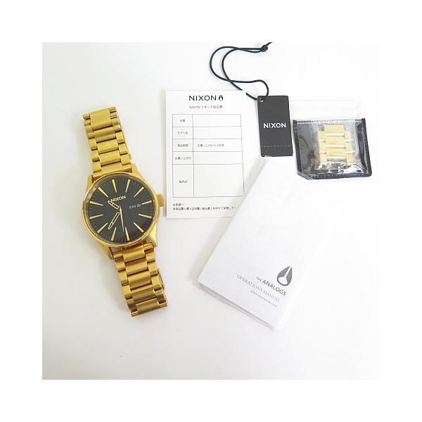 ニクソン NIXON Sentry SS アナログ腕時計 デイデイト ブラック文字盤 ゴールド 稼働品 美品 2sa7377 メンズ【ブランド】ニクソン NIXON【実寸サイズ】バンド幅：2cm　腕周り：約17cm　ケース・タテ：42mm　...