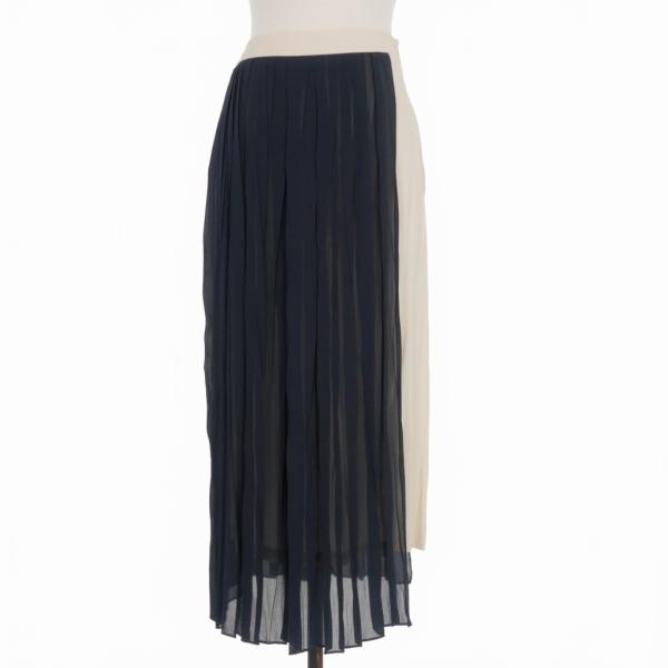 セミクチュール SEMI COUTURE レイヤード プリーツ ロングスカート 38 ネイビー 紺 国内正規 レディース【ブランド】セミクチュール SEMI COUTURE【表記サイズ】38【実寸サイズ】ウエスト：66cm　スカート丈：77...