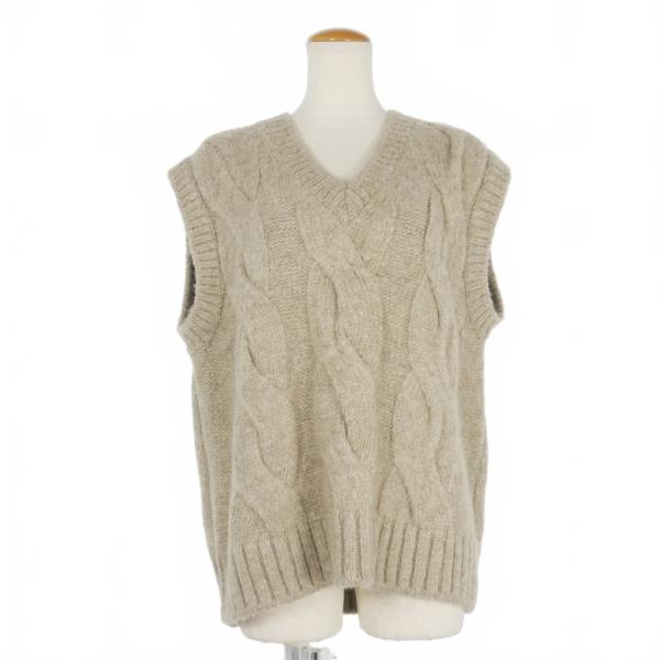 ウェルダン WE11DONE ケーブルニットベスト セーター S ベージュ WD-KV8-20-090-U-BG  レディース【ブランド】ウェルダン WE11DONE【表記サイズ】S【実寸サイズ】身幅：53cm　総丈：61cm　　【素材】ア...