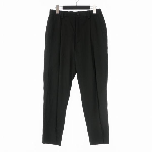 シセ Sise テーパードパンツ スラックス サテン 2 ブラック 黒 IA-PT-07-A メンズ【ブランド】シセ Sise【表記サイズ】2【実寸サイズ】ウエスト：76cm　もも幅：35cm　裾幅：17cm　股上：37cm　股下：61cm...