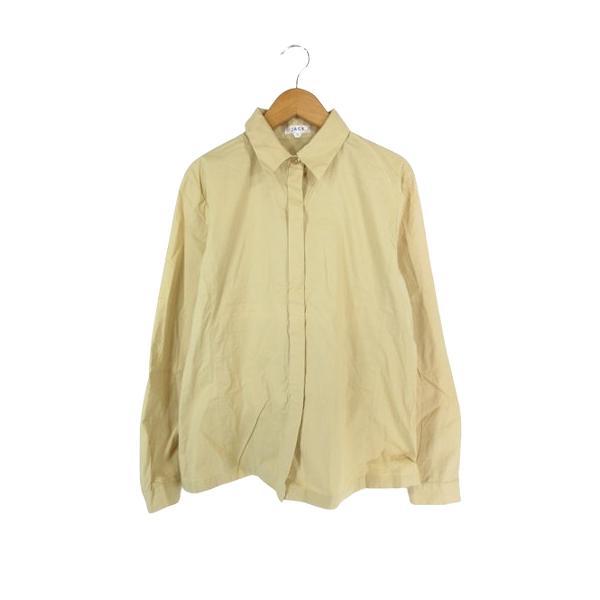 ジェイス JACE シャツ 長袖 比翼ボタン 無地 サイズ9R ベージュ系 QQQ レディース【表記サイズ】サイズ9R 【実寸サイズ】肩幅：40cm　身幅：45cm　袖丈：55cm　着丈：58cm　　【素材】綿/95%　ポリウレタン/5%　...
