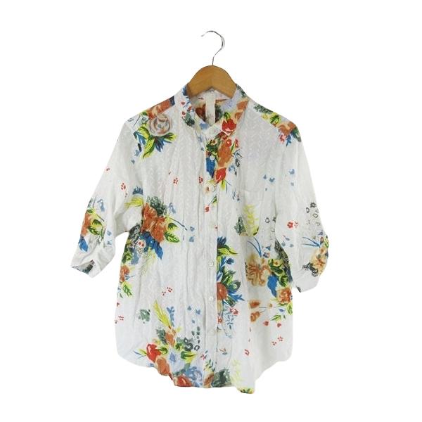 カリネ CALINER シャツ ブラウス 半袖 花柄 ホワイト QQQ レディース【表記サイズ】記載なしのため実寸サイズをご参照下さい。【実寸サイズ】肩幅：37cm　身幅：47cm　着丈：62cm　袖丈：32cm　　【色】ホワイト　※色に関...
