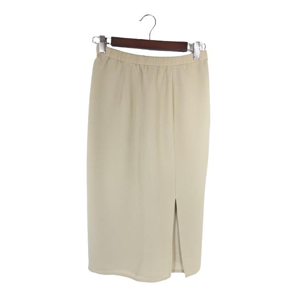 ロマンキャスティール ROMAN CASTILE スカート タイト ミモレ丈 ゴムウエスト スリット 無地 ベージュ QQQ レディース【表記サイズ】サイズ表記なしのため実寸サイズをご参照ください。【実寸サイズ】ウエスト：60cm　ヒップ：...