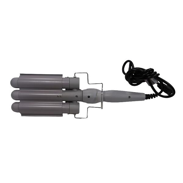 and us アンダス 3連 スリー バレル ヘア ウェーブ アイロン くすみピンク QQQ レディース【実寸サイズ】バレル周り 9cm　全長 33cm　電源コード 1.5ｍ　【色】くすみピンク　※色に関してはこの商品の出品者の主観で判断し...