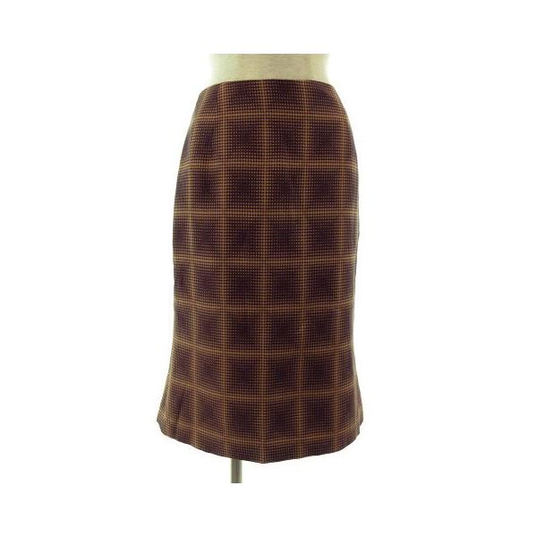 ネーミ NEMI スカート ミモレ丈 フレアー 総柄 ドット エンジ系 ブラウン 茶系 レディース【ブランド】ネーミ NEMI【表記サイズ】表記なし実寸サイズをご参照ください。【実寸サイズ】ウエスト：64cm　ヒップ：88cm　スカート丈：...