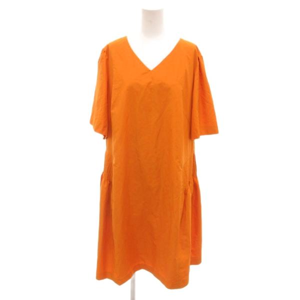 未使用品 フリッカ FLICKA タグ付き ワンピース 13 オレンジ色 無地 Vネック 半袖 ひざ丈 /SJ ■ECF001 レディース【ブランド】フリッカ FLICKA【表記サイズ】13【実寸サイズ】肩幅：39cm　身幅：54cm　袖丈...