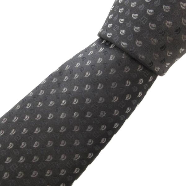 未使用品 フェンディ FENDI タグ付き ネクタイ カジュアル レギュラータイ FF柄 総柄 絹 シルク ナイロン混 黒 ブラック /GV【ブランド】フェンディ FENDI【実寸サイズ】剣先 9cm　全長 144cm　【素材】シルク ナイ...