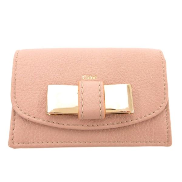 クロエ CHLOE カードケース 名刺入れ ピンクグレー リボン金具 シボ加工 レザー /JS ■GY18 レディース【ブランド】クロエ CHLOE【実寸サイズ】ヨコ：11cm　タテ：7cm　マチ：-cm　　【色】ピンクグレー【状態】・革が...